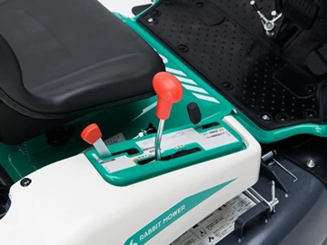 乗用草刈機 オーレックのラビットモアー RM832 本体